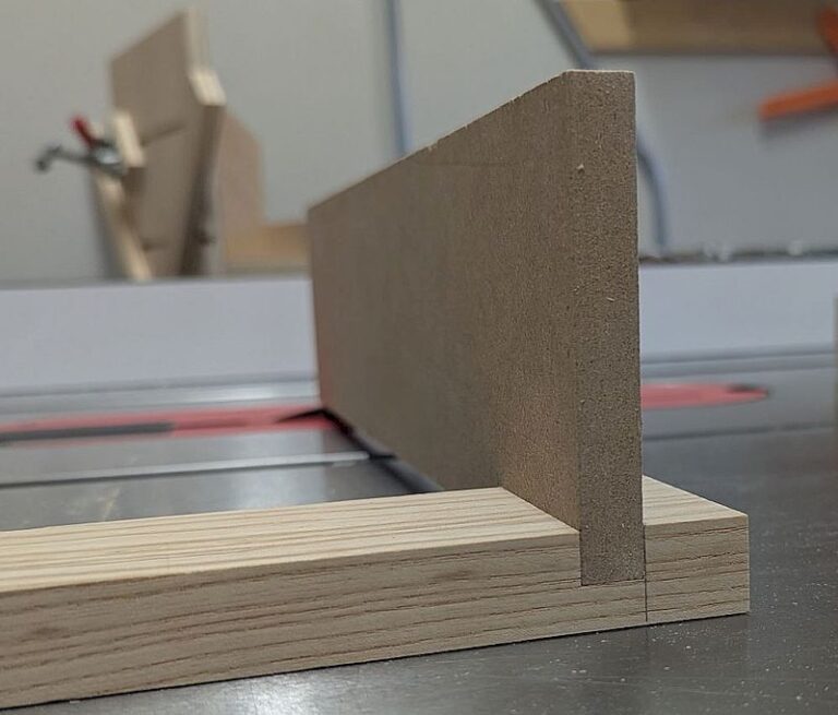 Exact-width dado jig - Canadian Woodworking