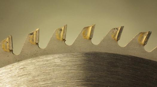 Selecting and Using a Saw Blade - Canadian Woodworking