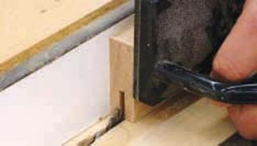 Oak plywood hand tool cabinet | Canadian Woodworking