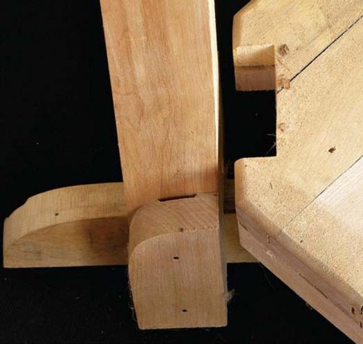 Carving Bench | Canadian Woodworking