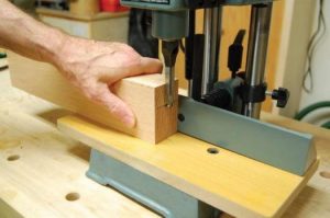 How to Use a Benchtop Hollow Chisel Mortiser - Canadian Woodworking