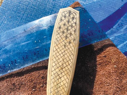 Kolrosing a Wooden Spoon with a Classic Basket Weave - Canadian Woodworking