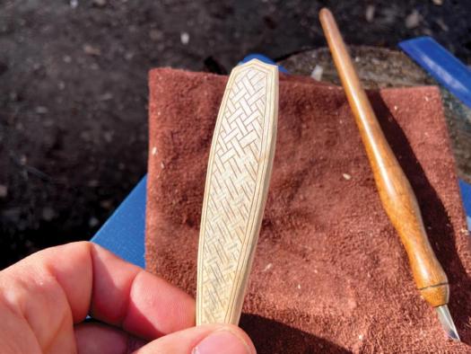 Kolrosing a Wooden Spoon with a Classic Basket Weave - Canadian Woodworking