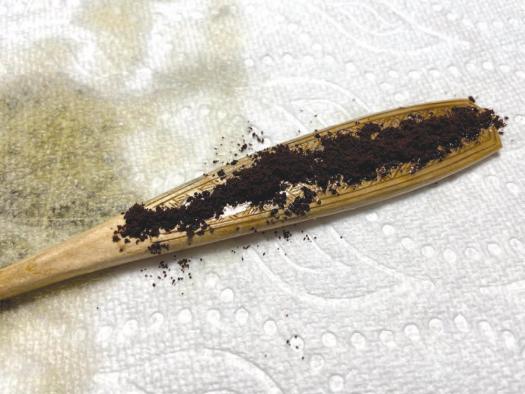 Kolrosing a Wooden Spoon with a Classic Basket Weave - Canadian Woodworking