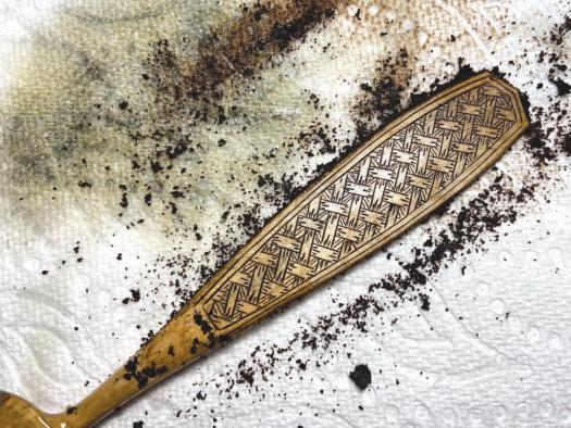 Kolrosing a Wooden Spoon with a Classic Basket Weave - Canadian Woodworking