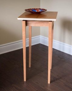 Build a side table with a floating top - Canadian Woodworking
