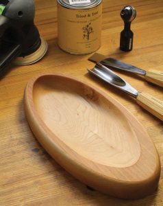 Power carve a serving dish - Canadian Woodworking