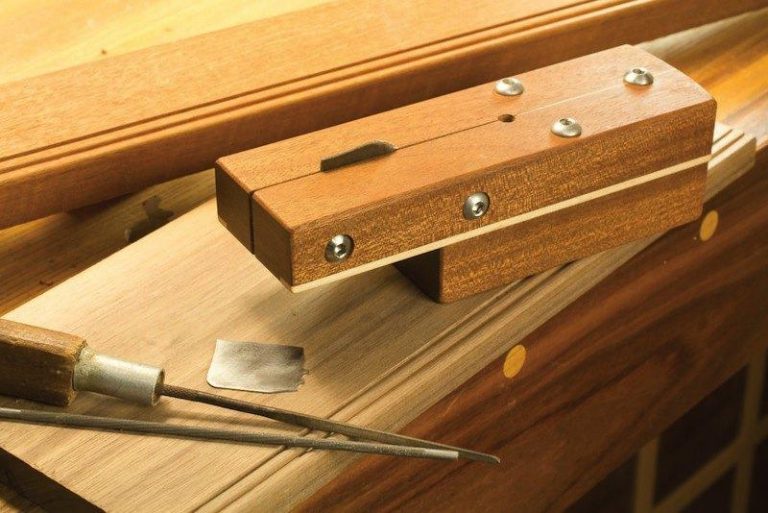Make a Scratch Stock - Canadian Woodworking