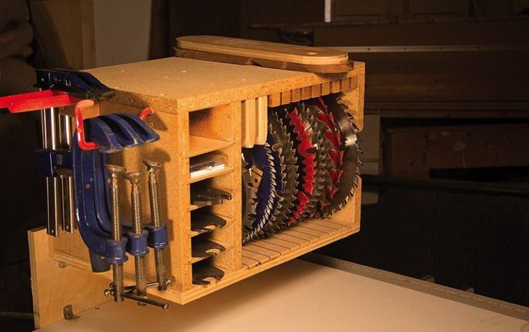 Saw Blade Holder - Canadian Woodworking