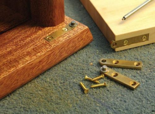 Installing Straight Knife Hinges - Canadian Woodworking
