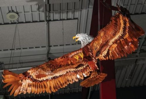 The West Coast’s 10′ Wide Wood Eagle - Canadian Woodworking