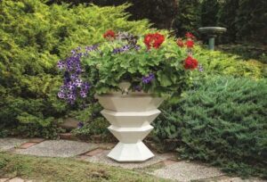 Build a Hexagonal Planter | Canadian Woodworking