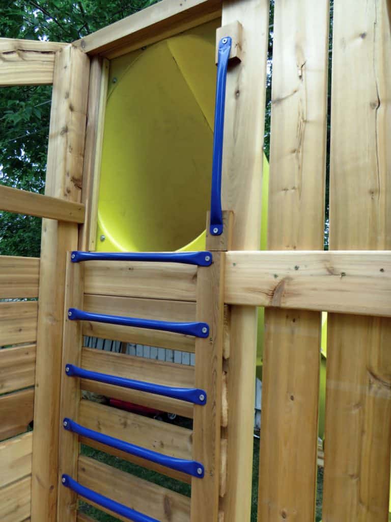 Build a backyard play structure | Canadian Woodworking