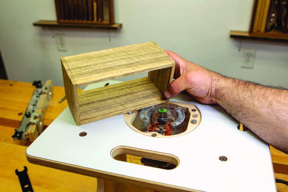 Veritas compact router table - Canadian Woodworking