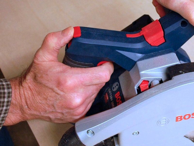 Bosch cordless brushless track saw - Canadian Woodworking