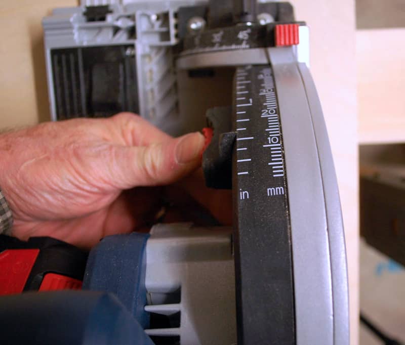 Bosch cordless brushless track saw - Canadian Woodworking