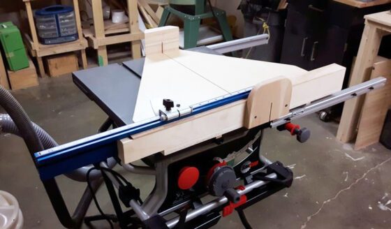 SawStop CTS compact table saw - Canadian Woodworking