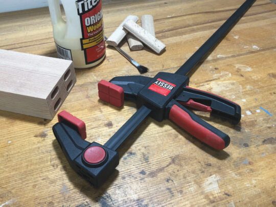 6 trigger/spreader clamps tested - Canadian Woodworking
