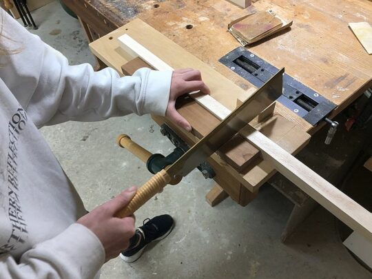 Linkage hinge and Niagara woodcarving show | Canadian Woodworking