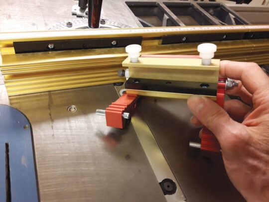 5 mitre gauges head to head - Canadian Woodworking