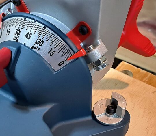 Bosch PROFACTOR 18V 10″ dual-bevel mitre saw - Canadian Woodworking