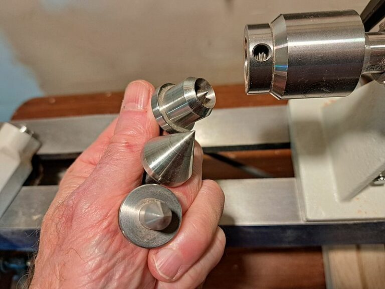 Axminster lathe centres - Canadian Woodworking