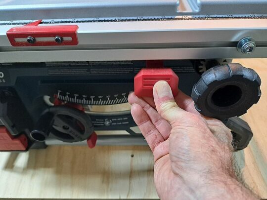 Bosch PROFACTOR 18V 8-1/4″ portable table saw - Canadian Woodworking