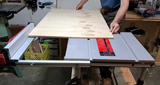 Bosch PROFACTOR 18V 8-1/4″ portable table saw - Canadian Woodworking