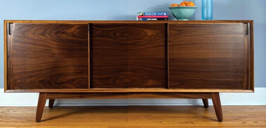 Craft a mid-century modern sideboard - Canadian Woodworking