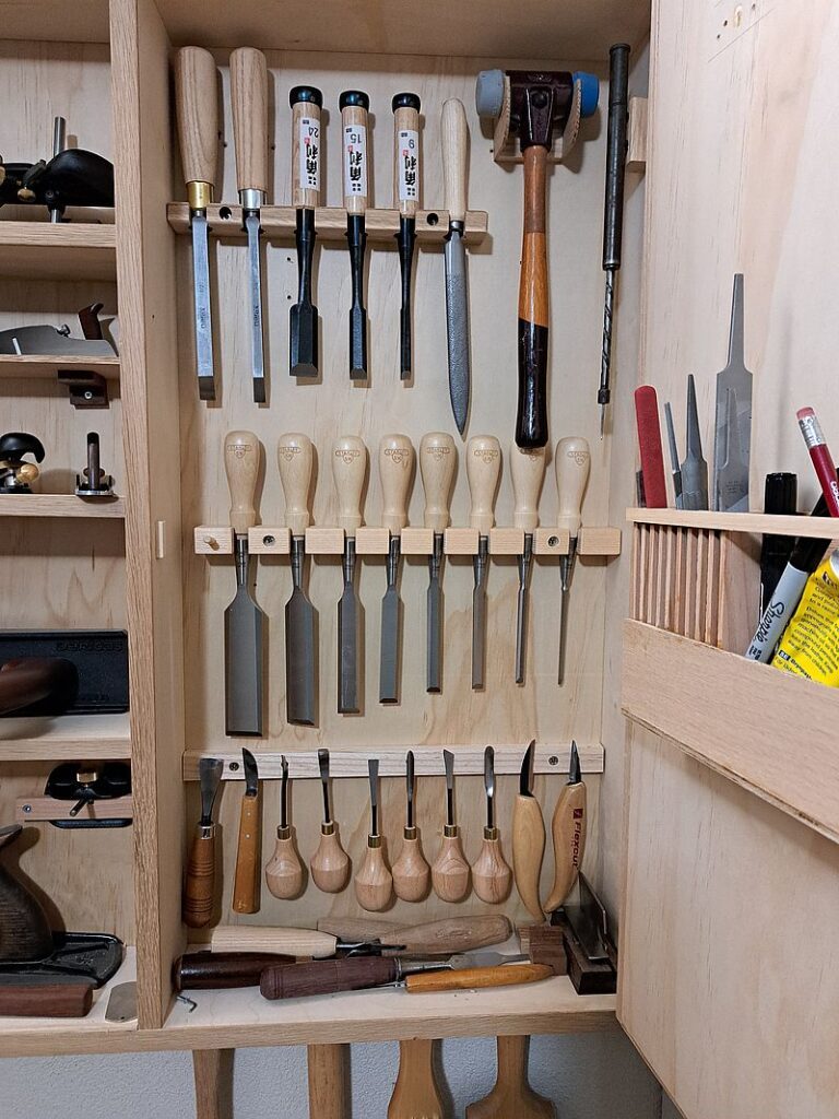 Stanley “Sweetheart” bevel edge socket chisels - Canadian Woodworking