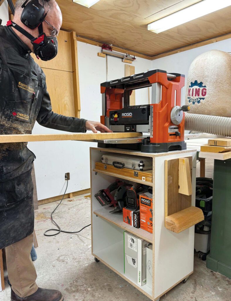 Build a sturdy thickness planer cart - Canadian Woodworking