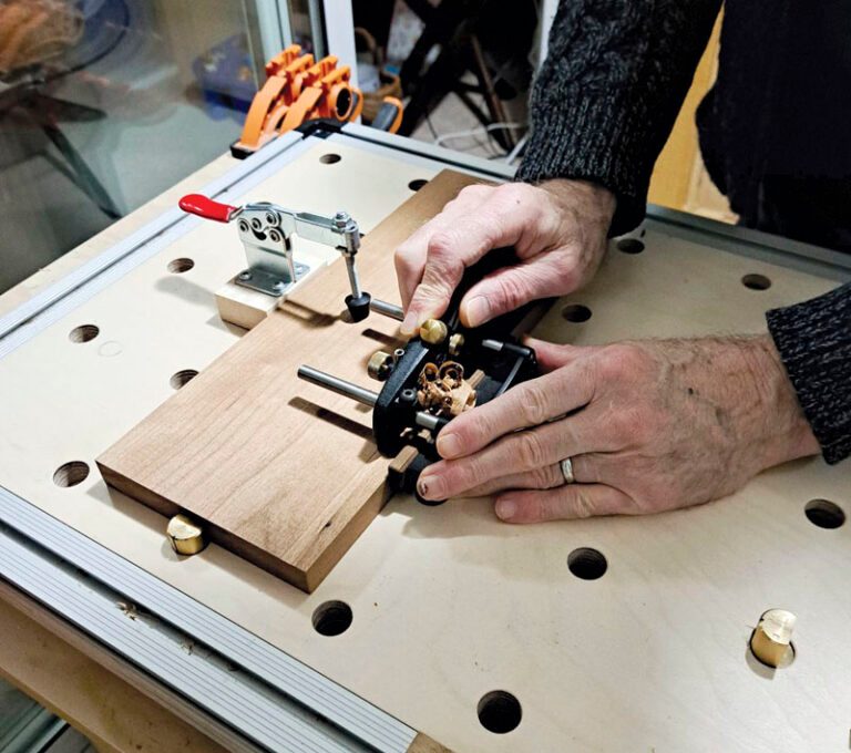 Work-holding devices for multifunction tables - Canadian Woodworking