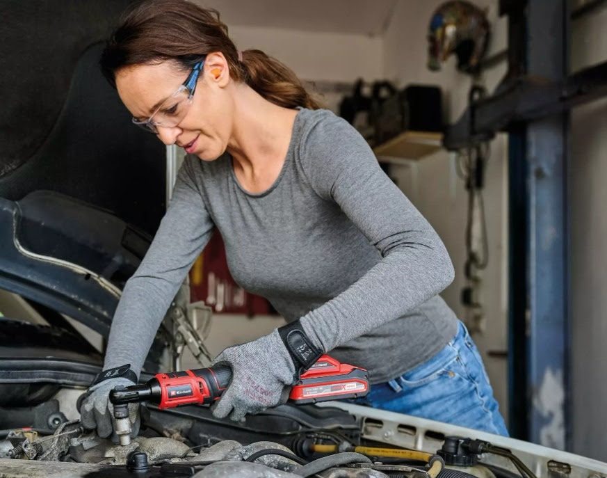 Einhell 3/8″ Cordless Ratchet - Canadian Woodworking